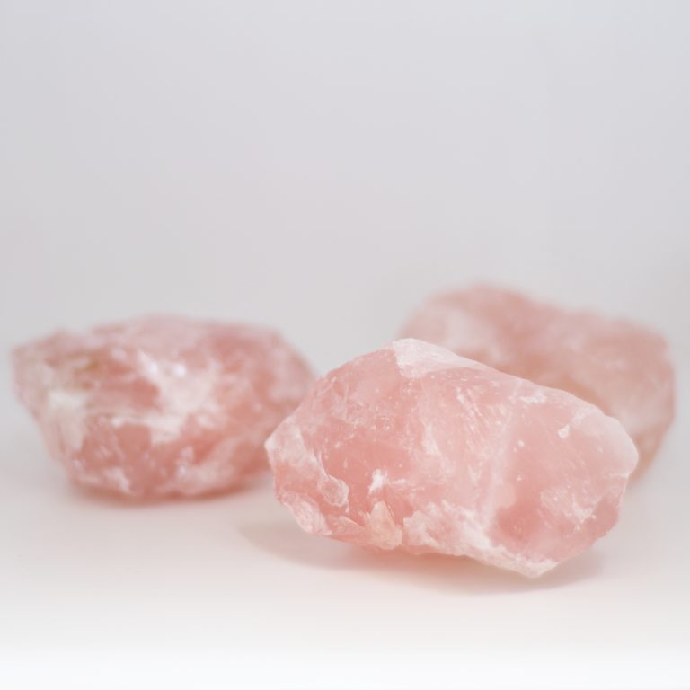 Rožinis kvarcas ~200 g. - Gydomieji Akmenys