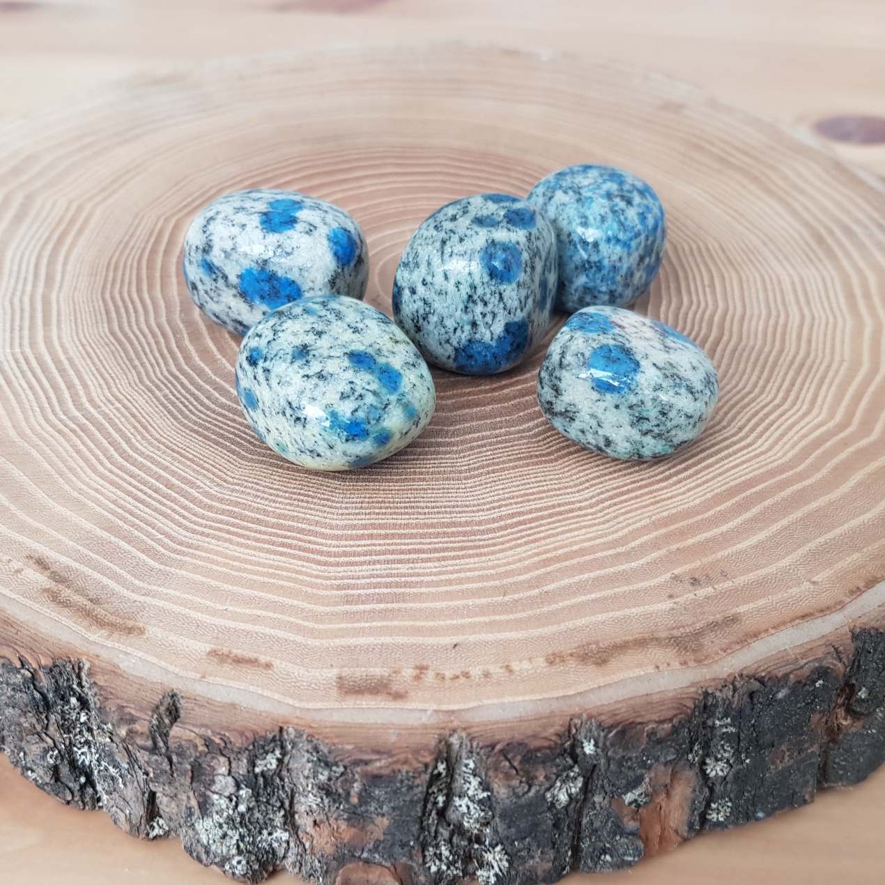 K2 akmuo - Gydomieji Akmenys