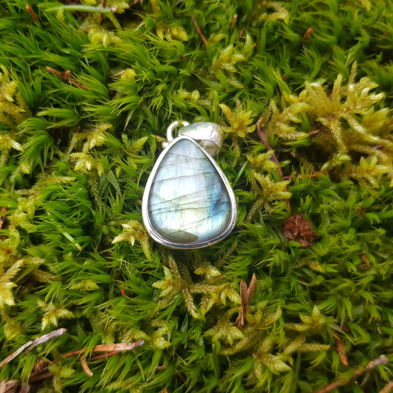 Labradorito pakabukas sidabre laselis - Gydomieji Akmenys